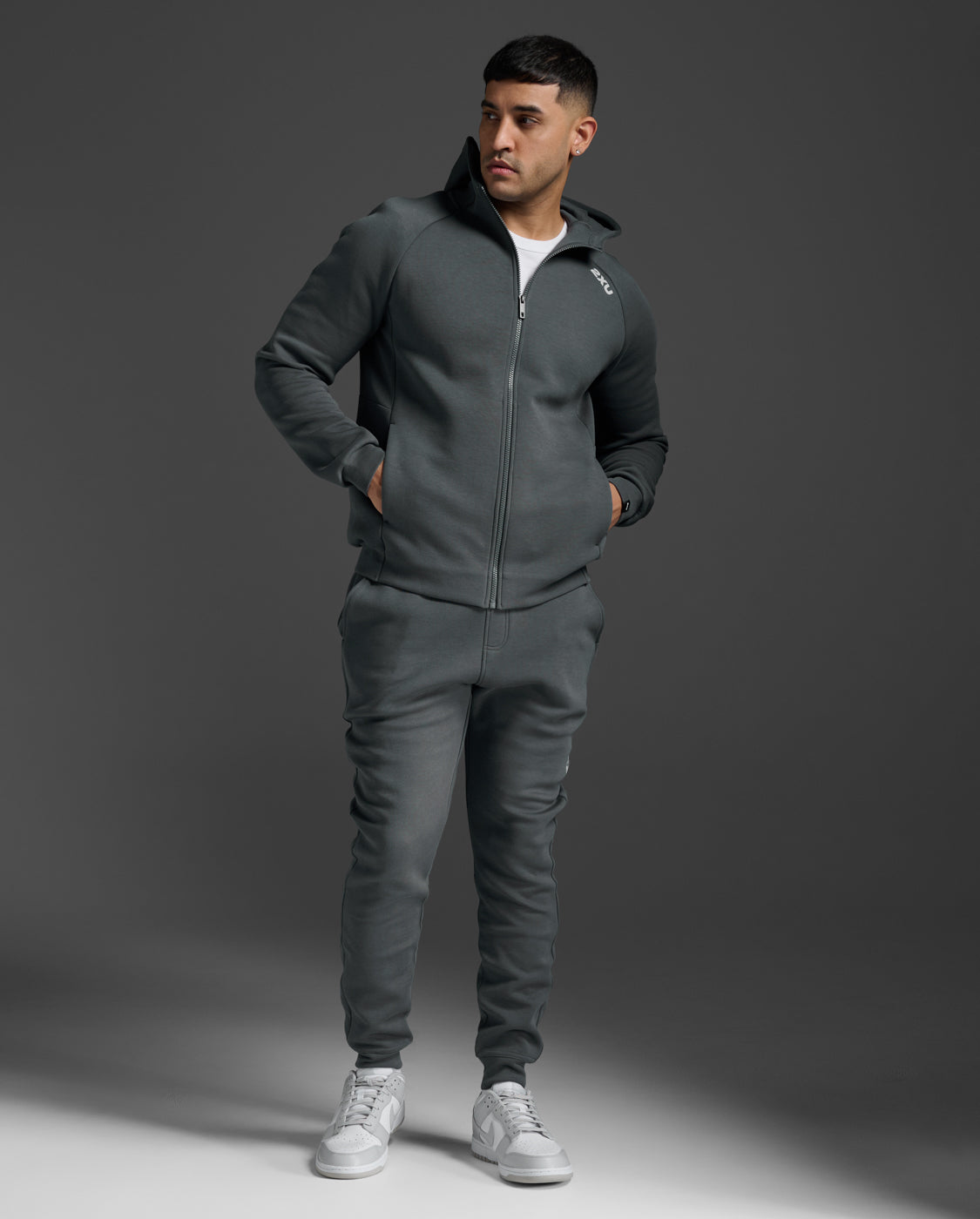 メンズ コミュートトラックパンツ MR7082B TRB/HBM〈セール返品交換